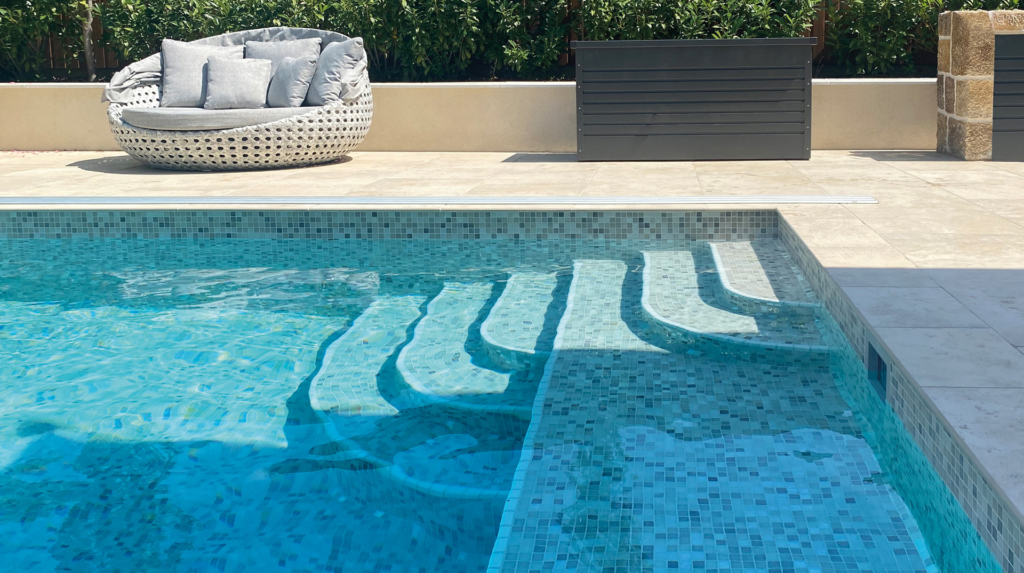 Swimming Pool - ONIX