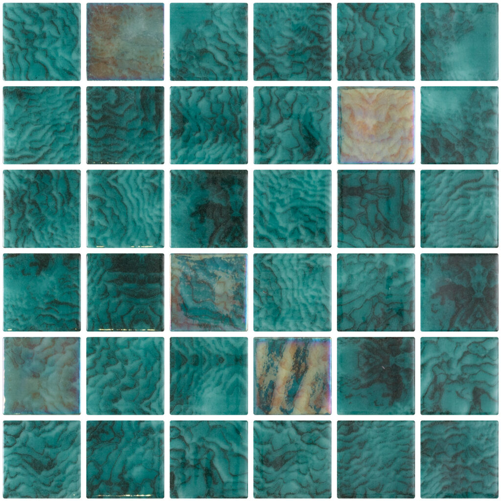 Penta Vanguard Iridis – Iridescent pool tiles
